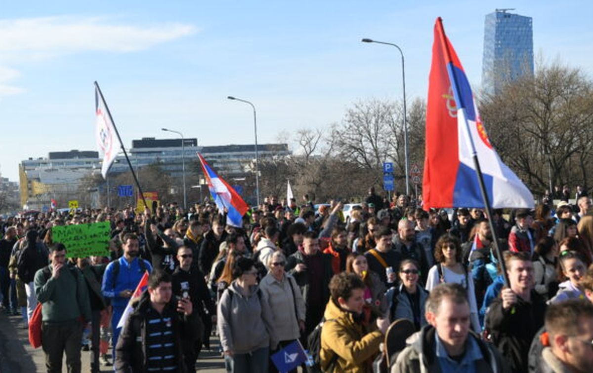 STUDENTS MARCH TOWARD NOVI SAD: Protest walk over 70 km long begins ...