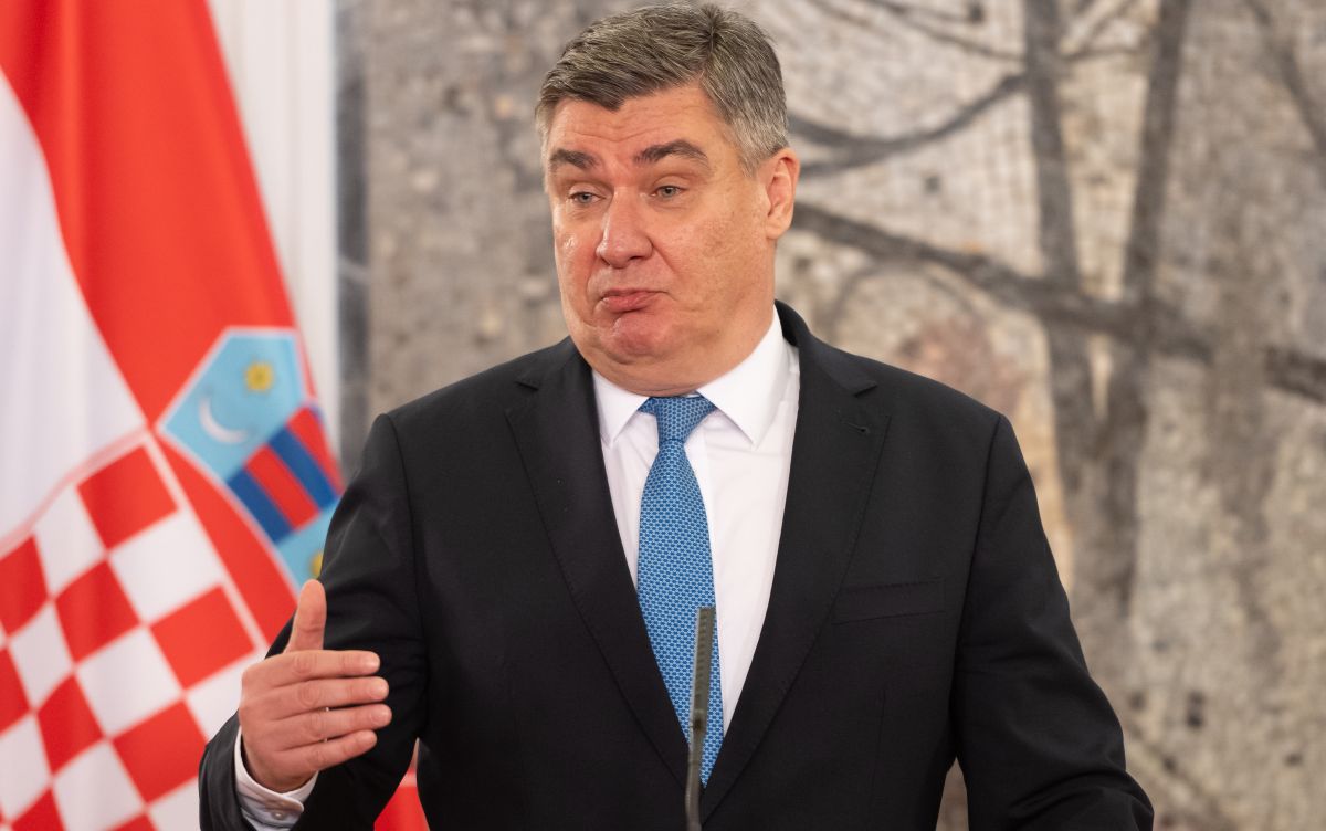 “WE LOOK LIKE FOOLS, THEY SELL NEW RAFALES TO SERBIA AND USED ONES TO ...