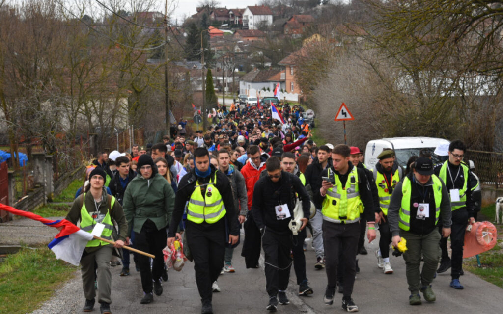 “16 DAYS FOR 16 VICTIMS”: Students from Novi Pazar set off on foot for ...