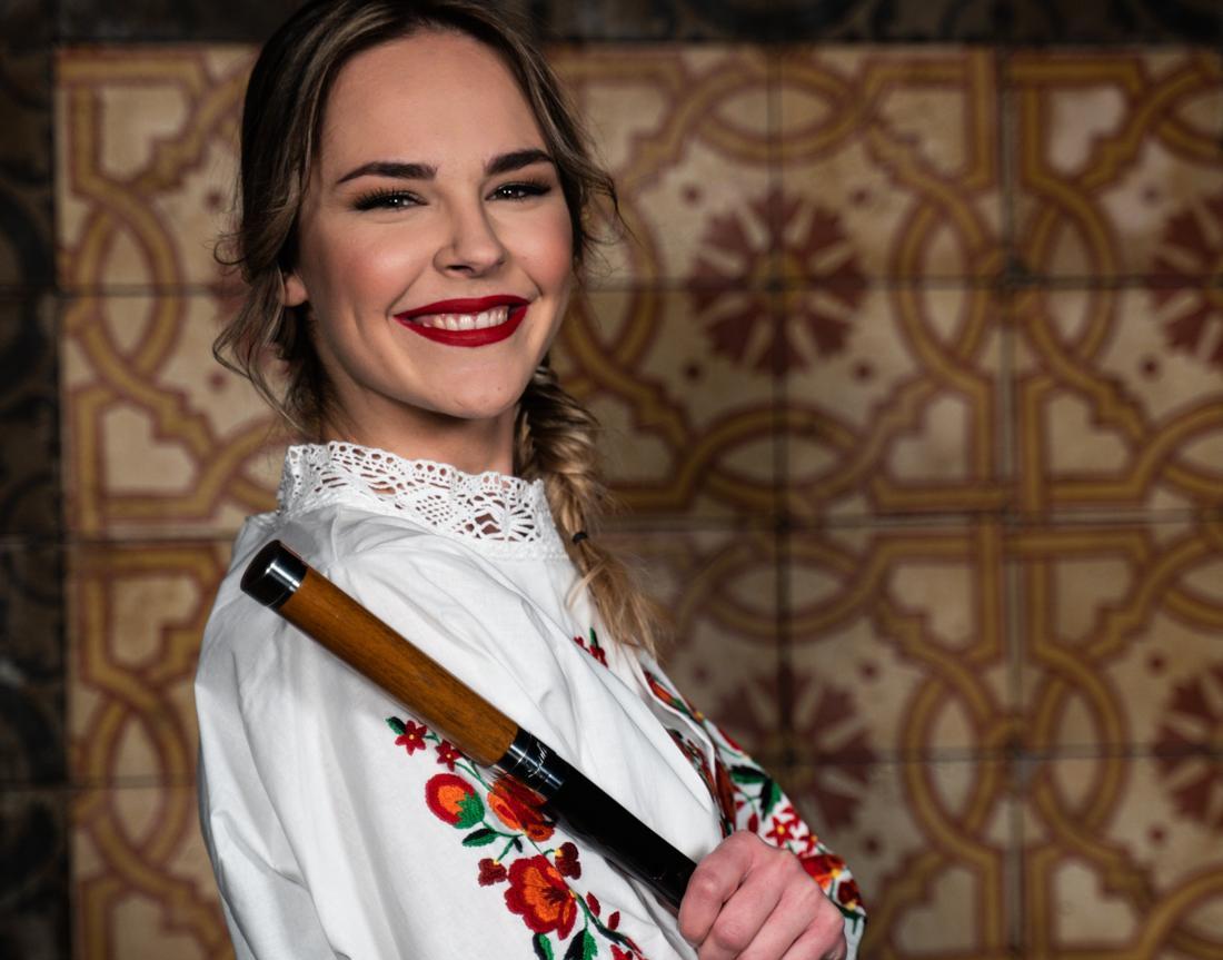 FRULOM LEČI IZOLACIJU: Neda je virtuoz sa Fejsbuka koji ovih dana ...