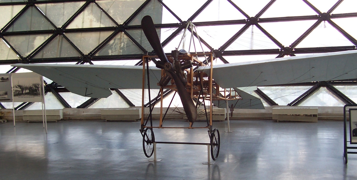 OTAC SRPSKE AVIJACIJE: Ivan Sarić je prvi Srbin koji je poleteo, i to ...