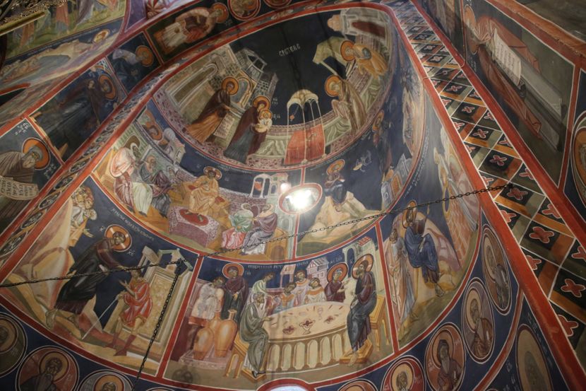 U MANASTIRU TUMANE TRADICIONALNO PRESVLAČENJE MOŠTIJU SVETOG ZOSIMA ...