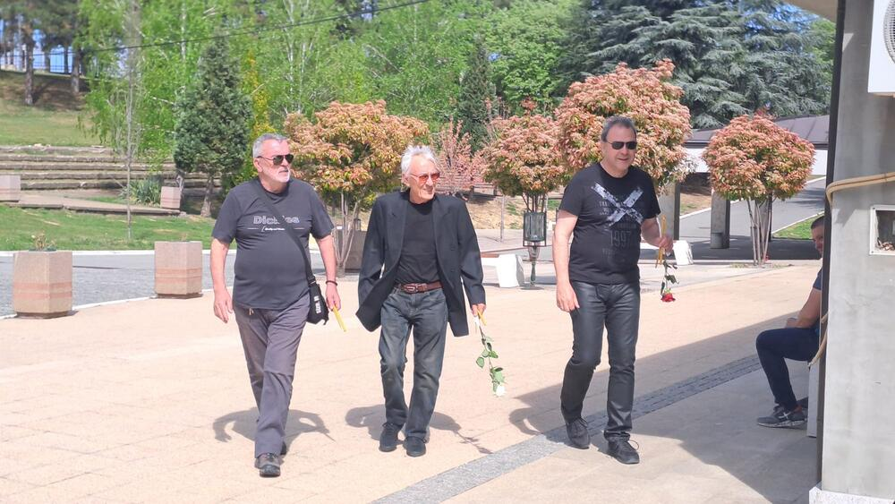 SAHRANJENA SLAĐANA MILOŠEVIĆ: Porodica ispunila poslednju želju ...