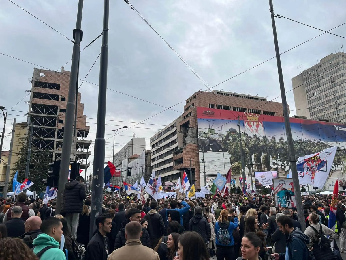 STUDENTI KREĆU U RADIKALIZACIJU: Veliki protest ispred Vlade Srbije 1 ...