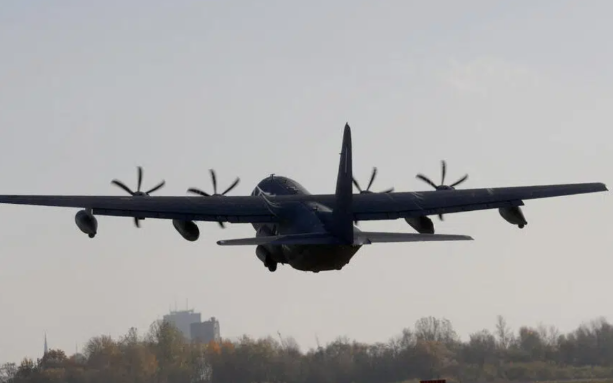 RUSKI MEDIJI TVRDE: Američki vojni avion sleteo u Niš, cilj leta ...